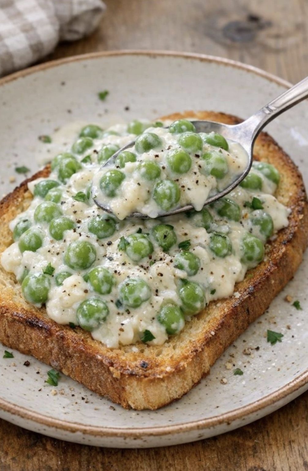 Creamed Peas on Toast – Yemiqz